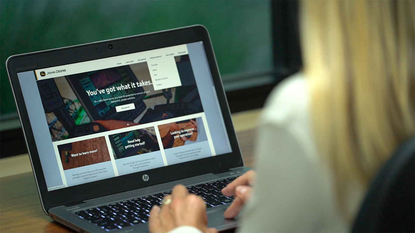 John Deere launches new Digital Agriculture Hub